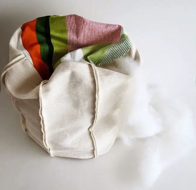 Como hacer un puff con materiales reciclados | Todo Manualidades